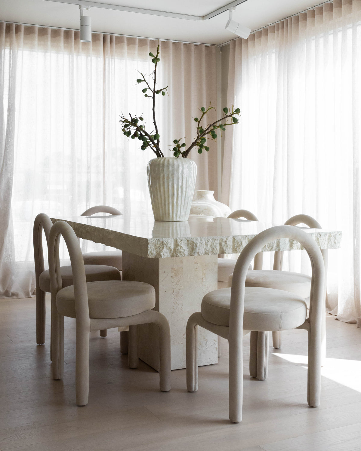 LA VIA DINING TABLE ~ EN GOLD – OLAA Design Australia